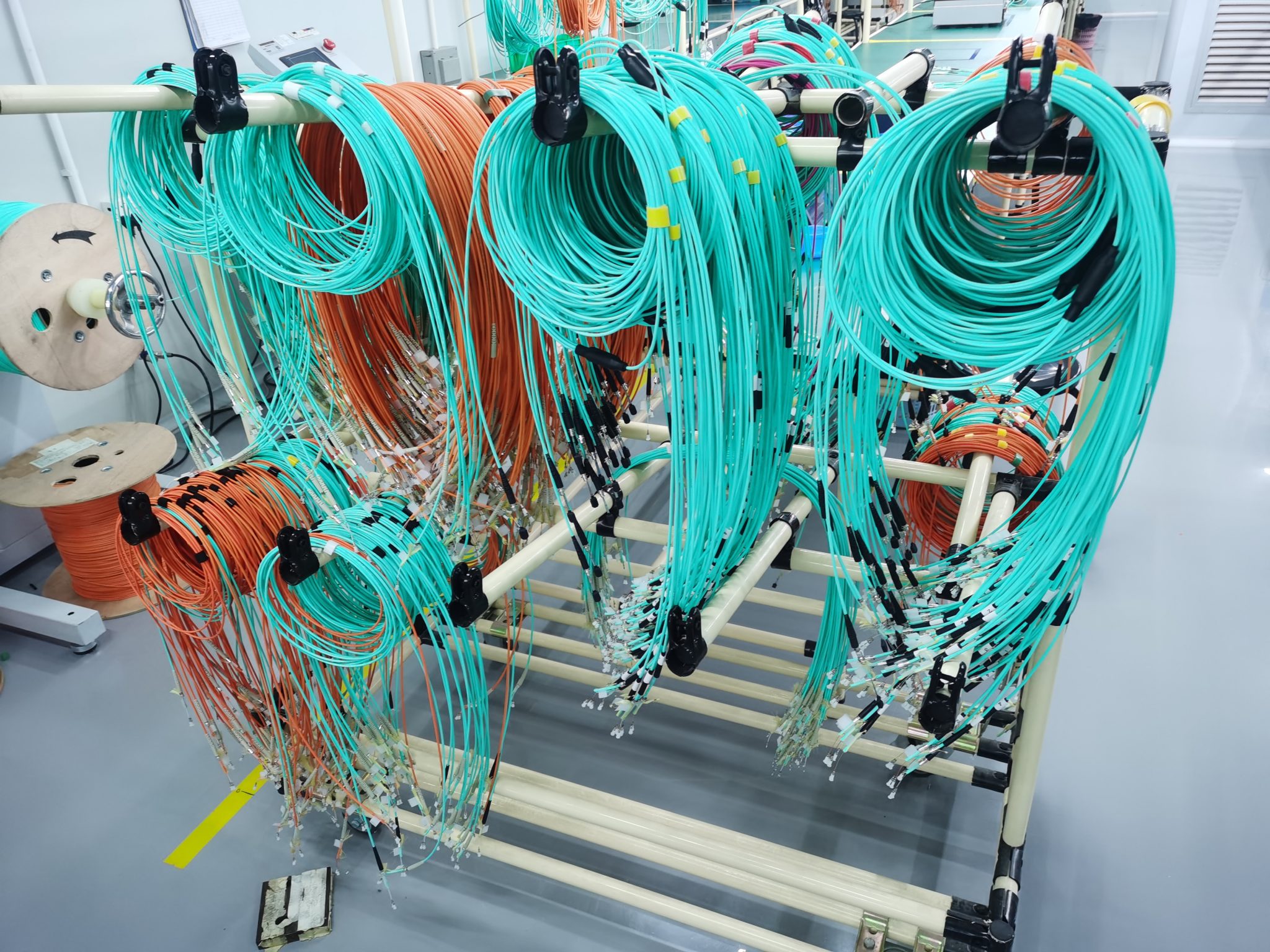 データセンターにおける AOC の利点とテスト結果 Key2optics